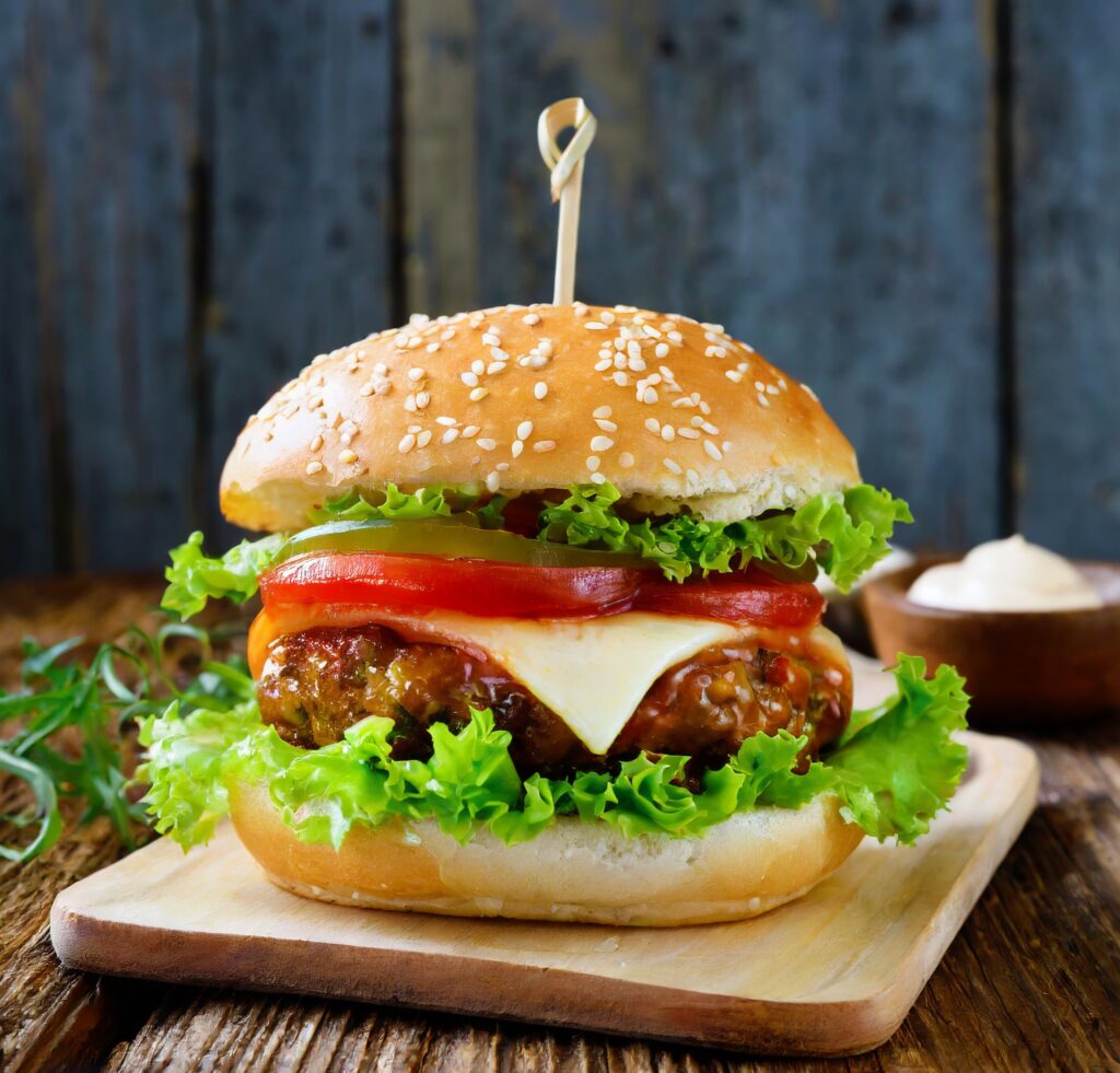 Combo (Burger + Poutine) - ChickAsta